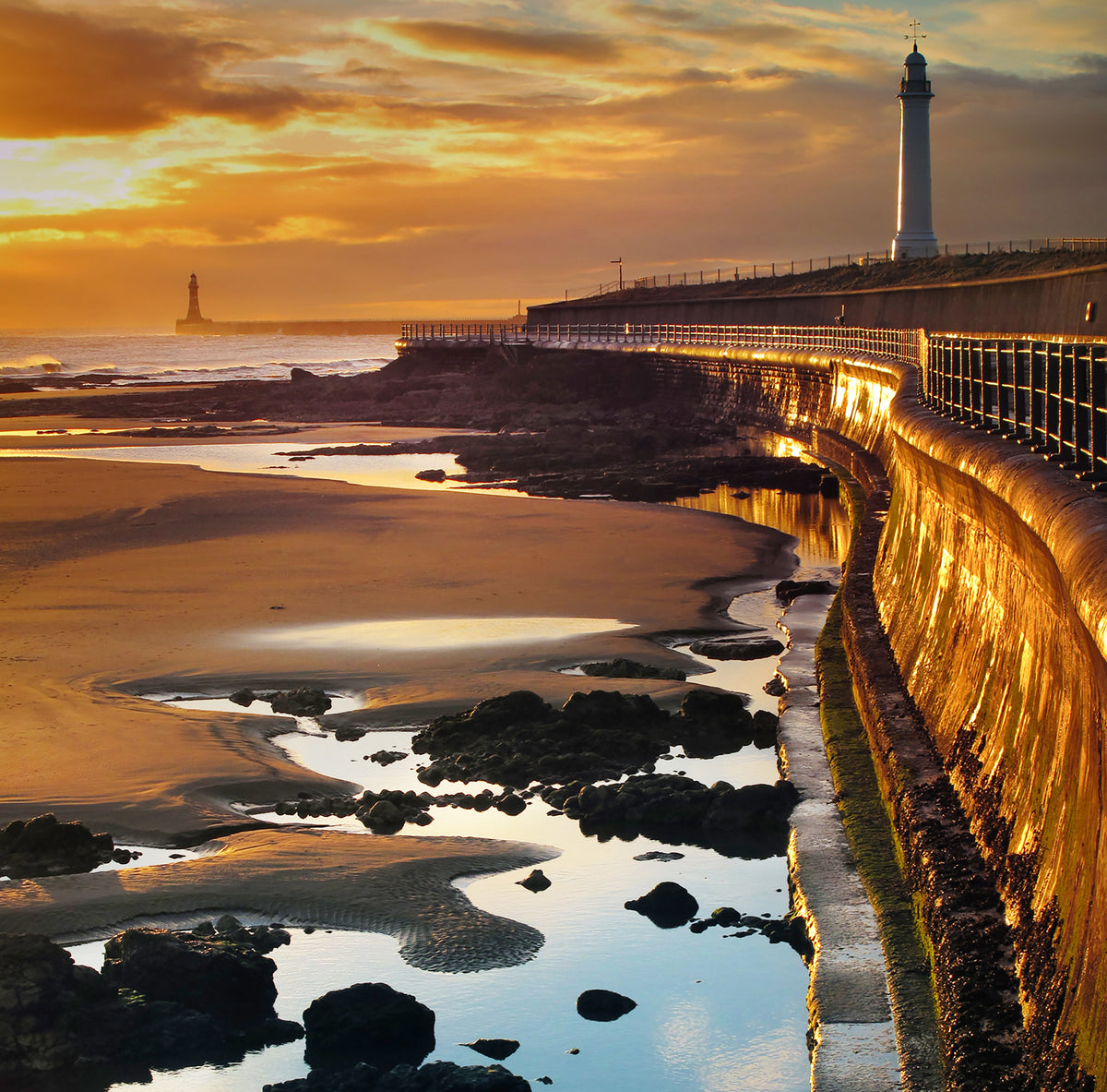 Seaburn Sunrise by David Allan – Sunderland Museum